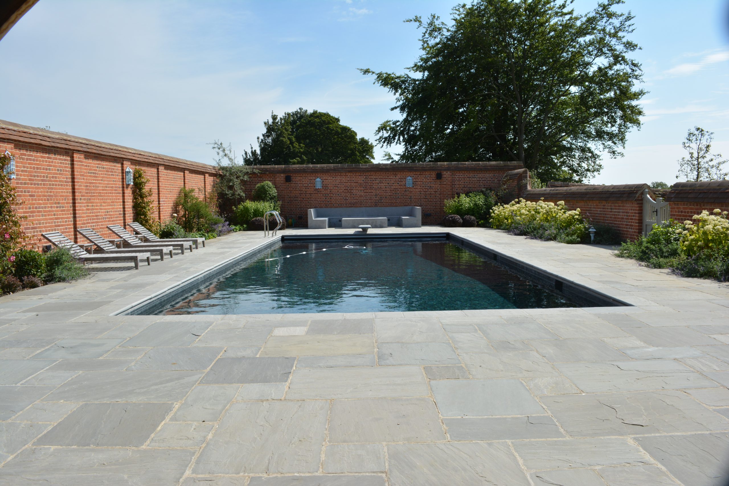 Georgian Antiqued - Cranbourne Stone